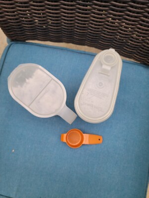 Lot of Tupperware 2 Pitchers 1 qt Vintage 2-Way Lid Slim 2-pc & sieve ...