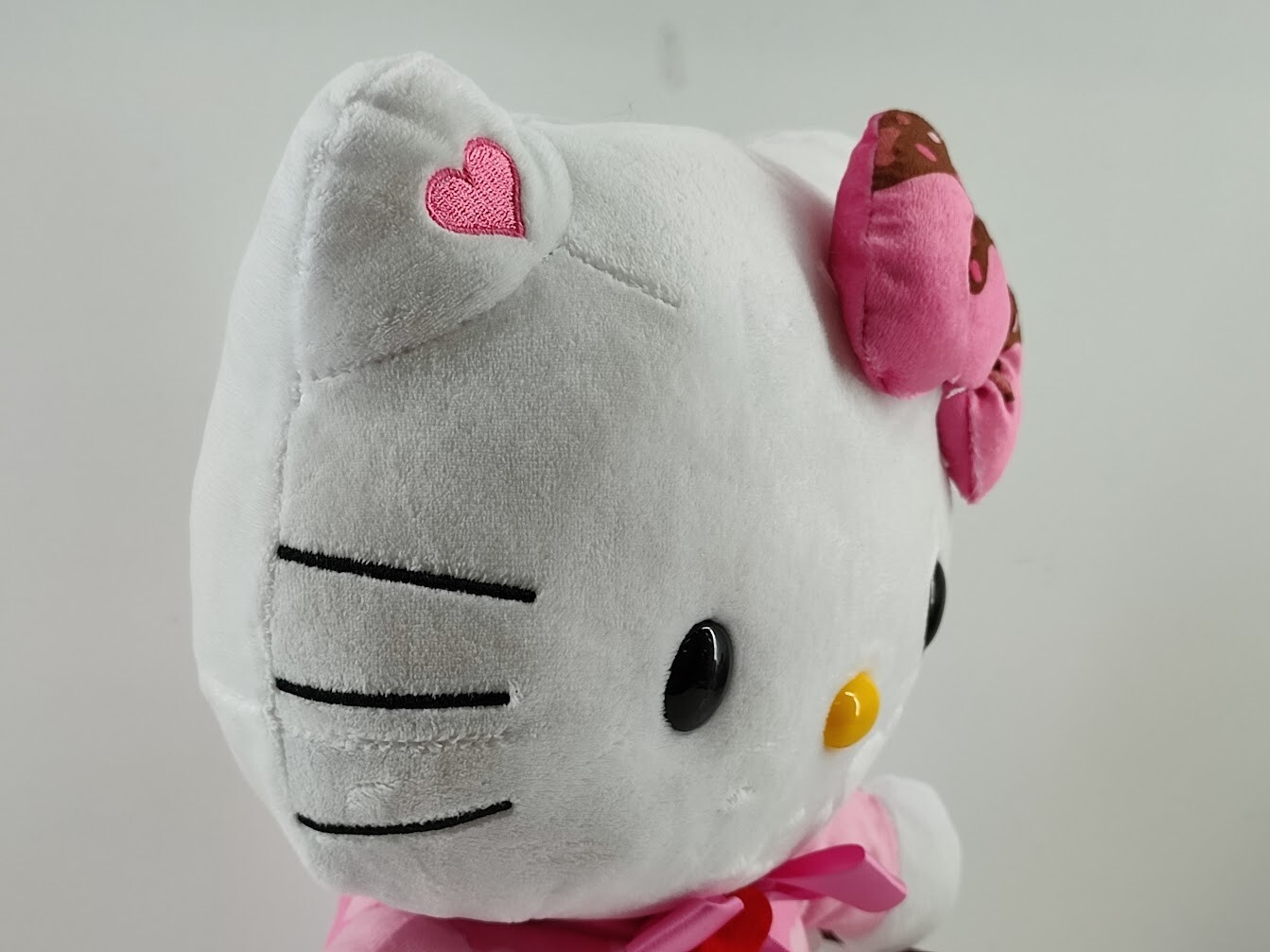 Hello Kitty Valentines Happy Shuffle Animated Plush Side Stepper Pink ...