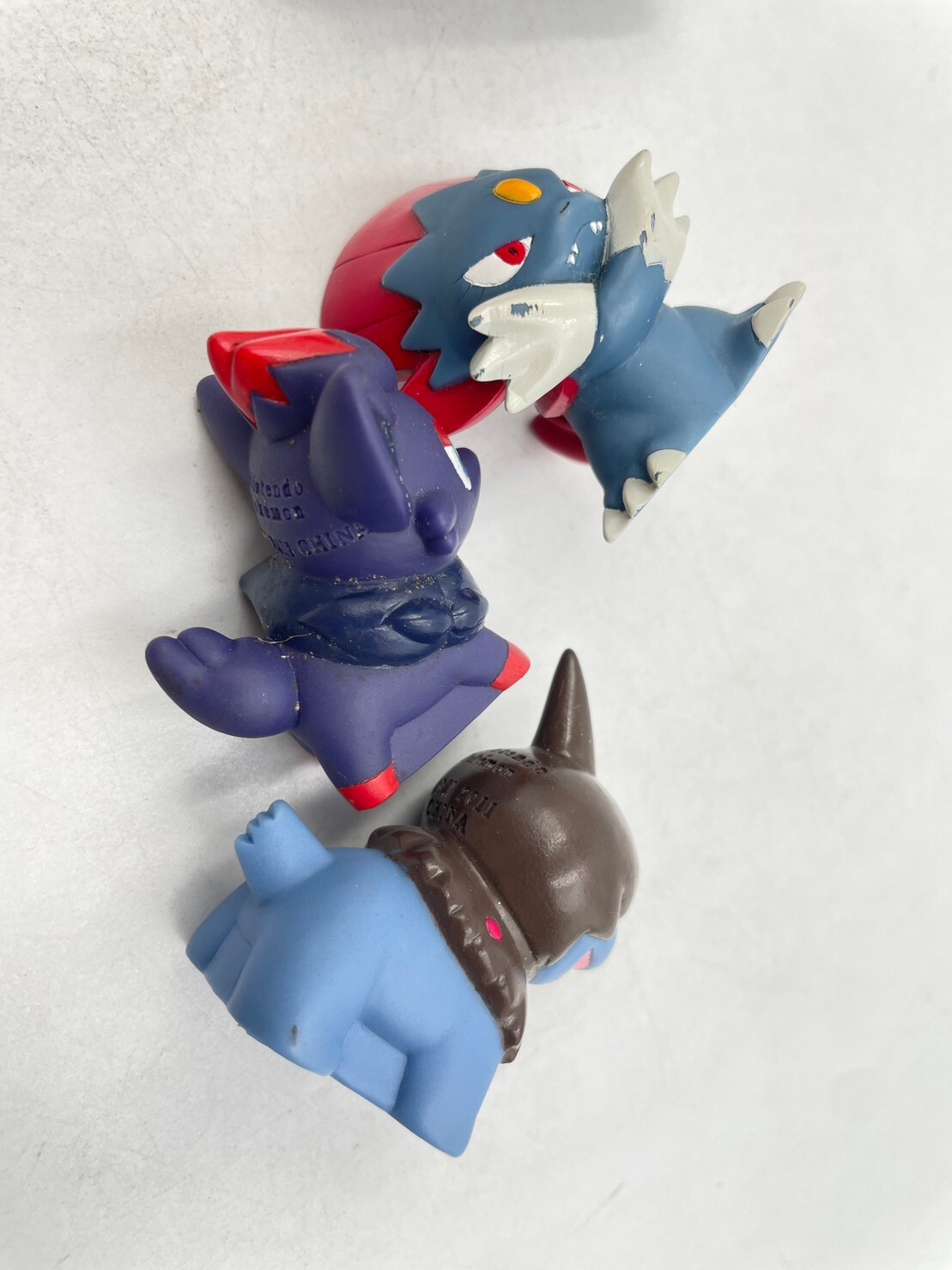 Japan Nintendo BANDAI Pokemon Finger Puppet Zorua Zoroark Deino Weavile ...