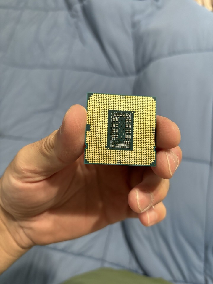 Intel Core i7-11700KF Processor (5 GHz, 8 Cores, Socket FCLGA1200 ...