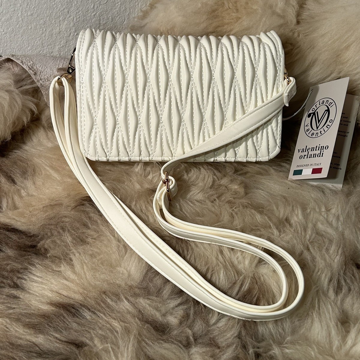 NWT Valentino Orlandi Crossbody - Beautiful White - Designed NWT Valentino Orlandi Crossbody - Beautiful White - Designed