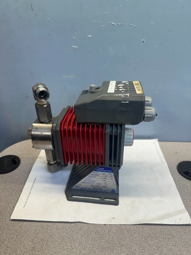 Iwaki EH-C20SH-200R9 200V 24W Metering Pump, EHC-C200R Controller FREE ...