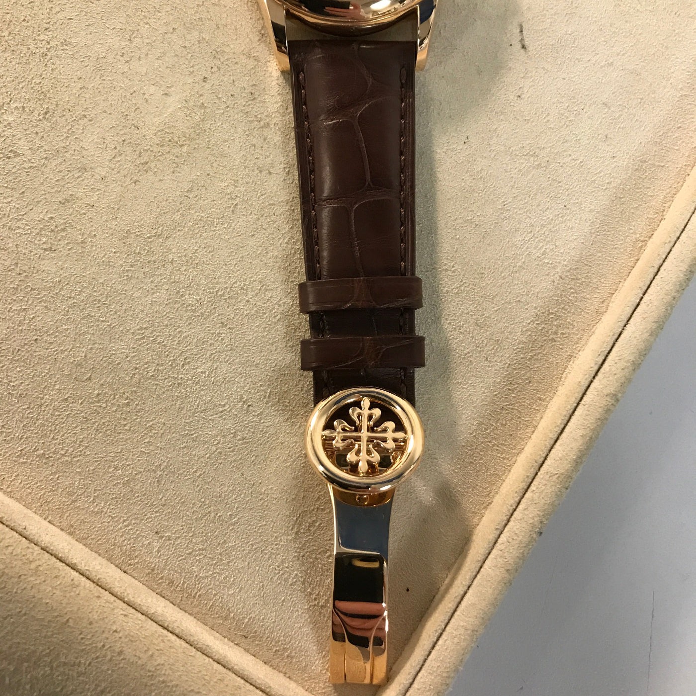 Patek Philippe Complications World Time 39.5mm Rose Gold Watch (5130r ...