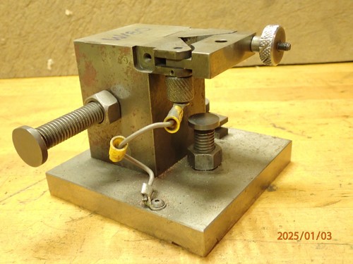 LOT W180 VERTICAL V BLOCK FIXTURE FROM A SHARPENING DEPARTMENT IN ...