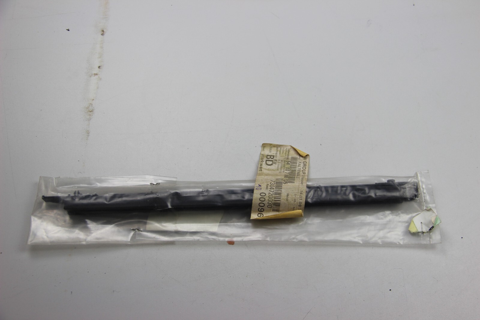 New Original 51117166585 BMW 1 Series E87 Bumper Trim Left Black | eBay