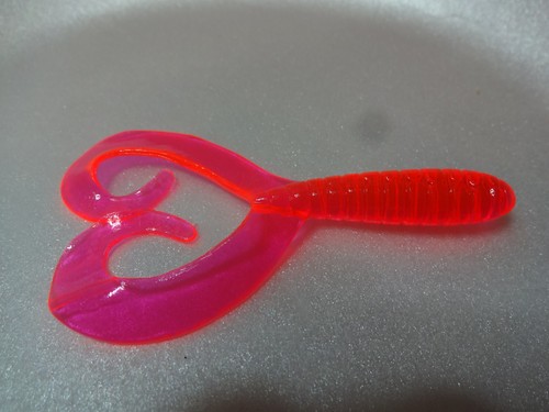 Soft plastic 3 3/4" clear hot pink twin tail fish baits USA made 16 pcs ...
