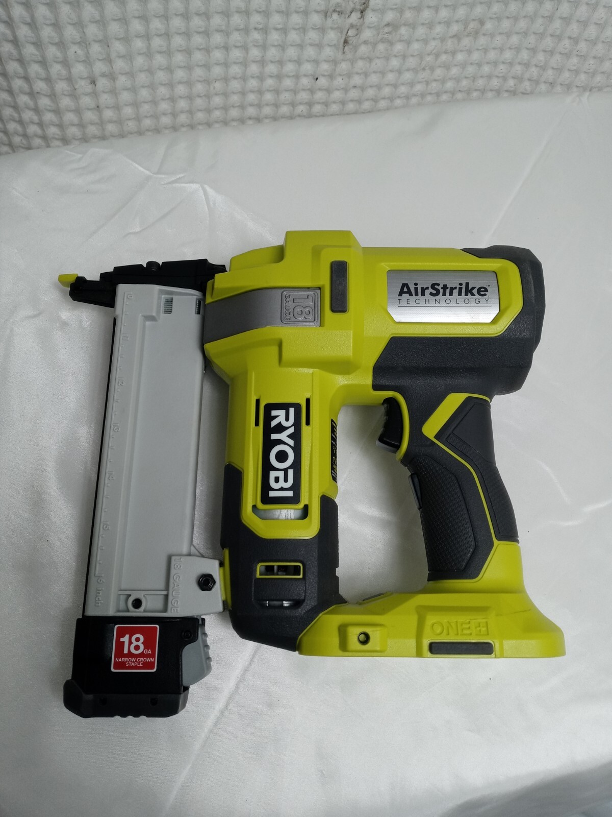 Ryobi ONE+ 18V 18-Gauge AirStrike Narrow Crown Stapler (Tool Only ...