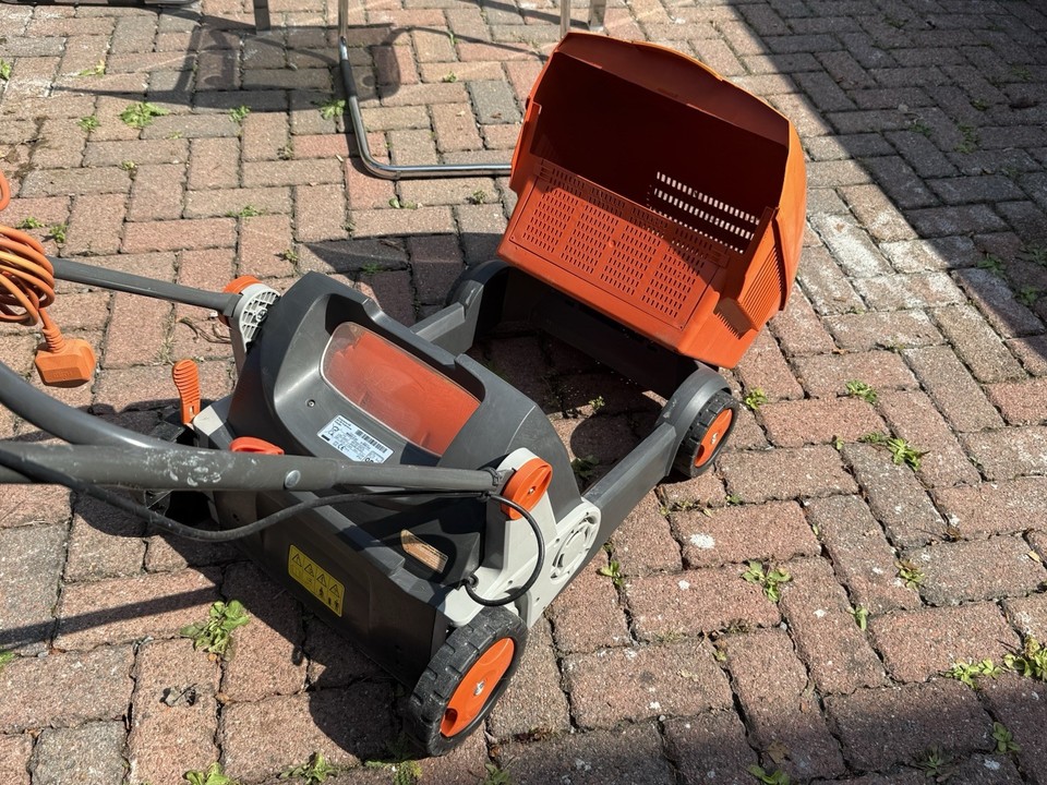 Flymo Lawnrake Compact 3400 Electric Scarifier Rake | eBay UK