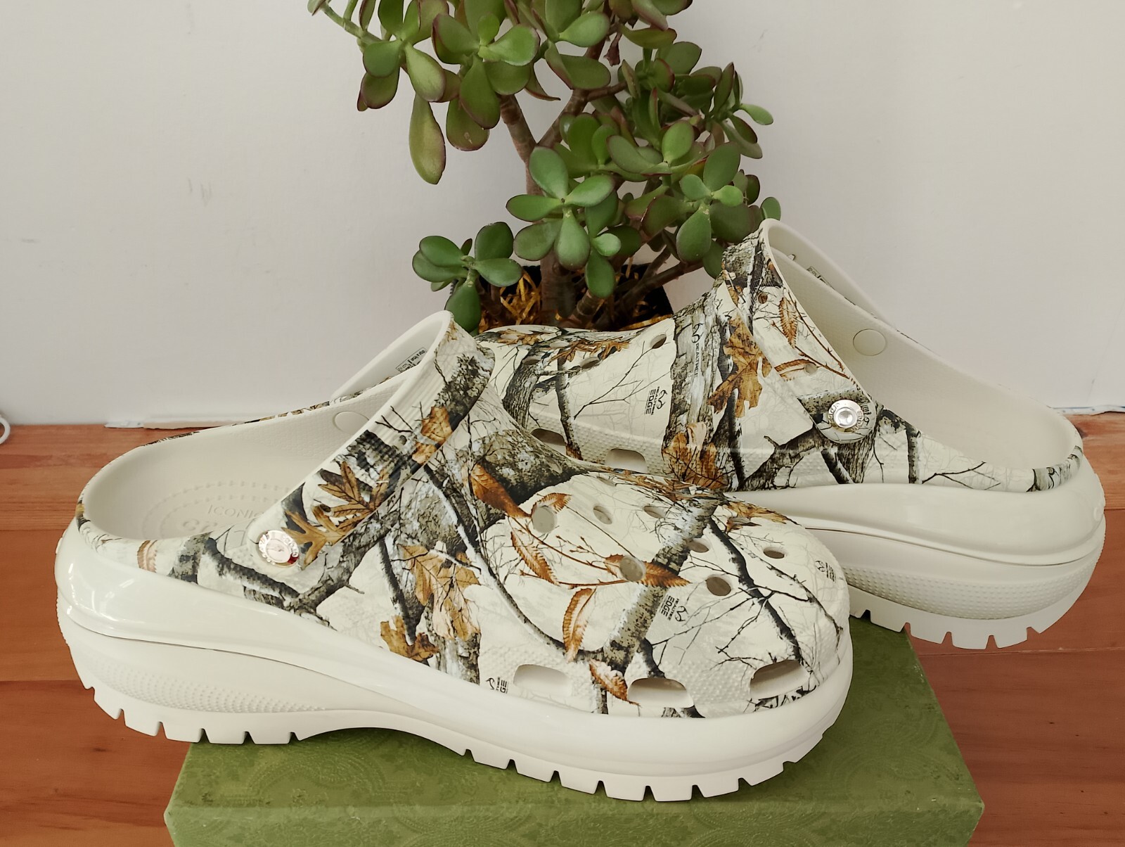 Crocs Classic Mega Crush Realtree Edge Bone Camo Clog… - Gem