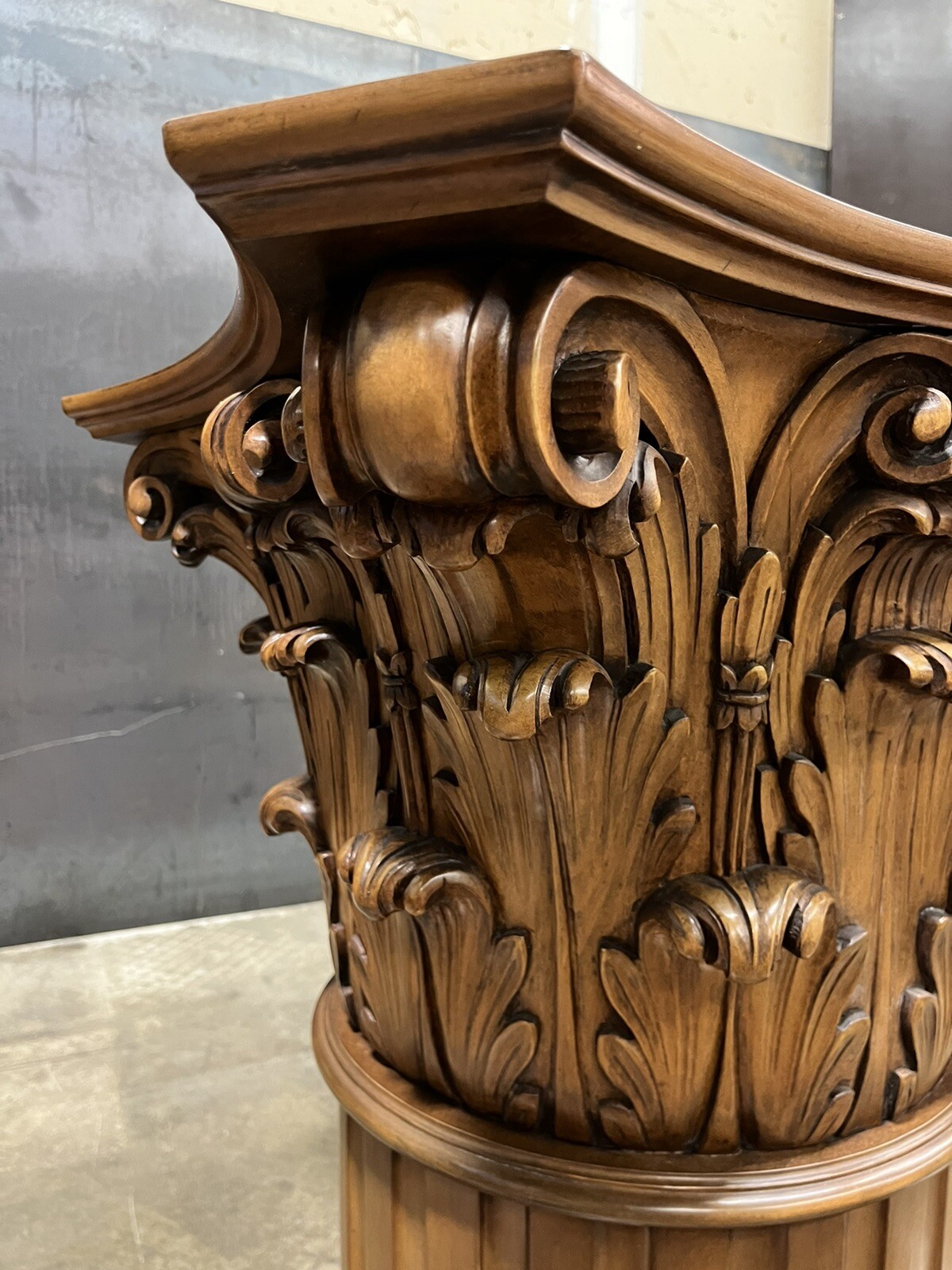 Karges Ogre Round Dining Table Hand-Carved Corinthian Column Base; 68 ...