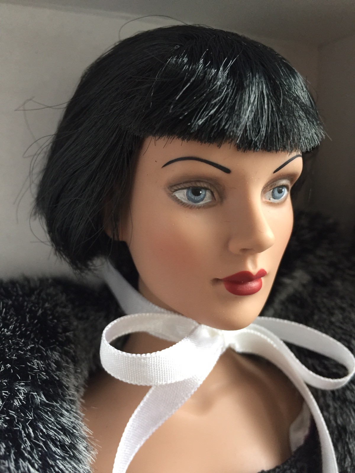 Tonner Tyler 16" 2003 CHICAGO VELMA KELLY COURT ROOM Fashion Doll NRFB ...