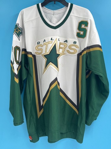 CCM Men's Dallas Stars #10 Morrow Hockey Jersey Size-XL | eBay