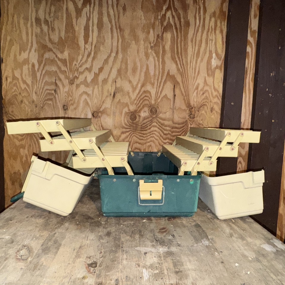 Large Plano 9606 High Hip 6 Tray Tackle Box Green Lid Clean USA Very ...