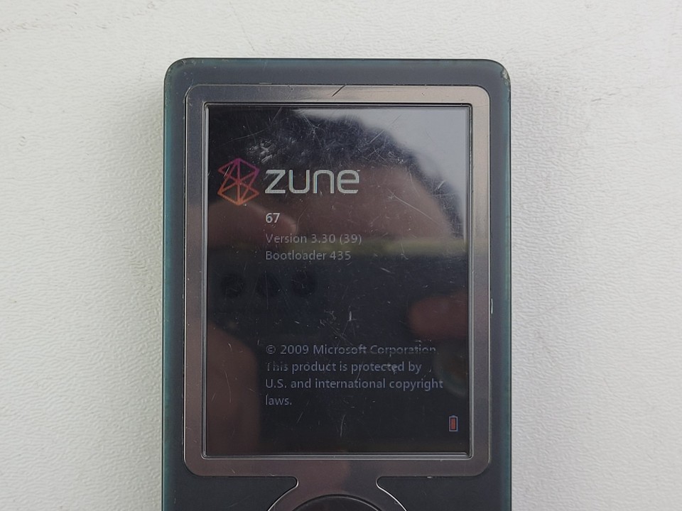 Microsoft Zune Digital Media MP3 Player (1089) 30GB - Black - *PLEASE ...