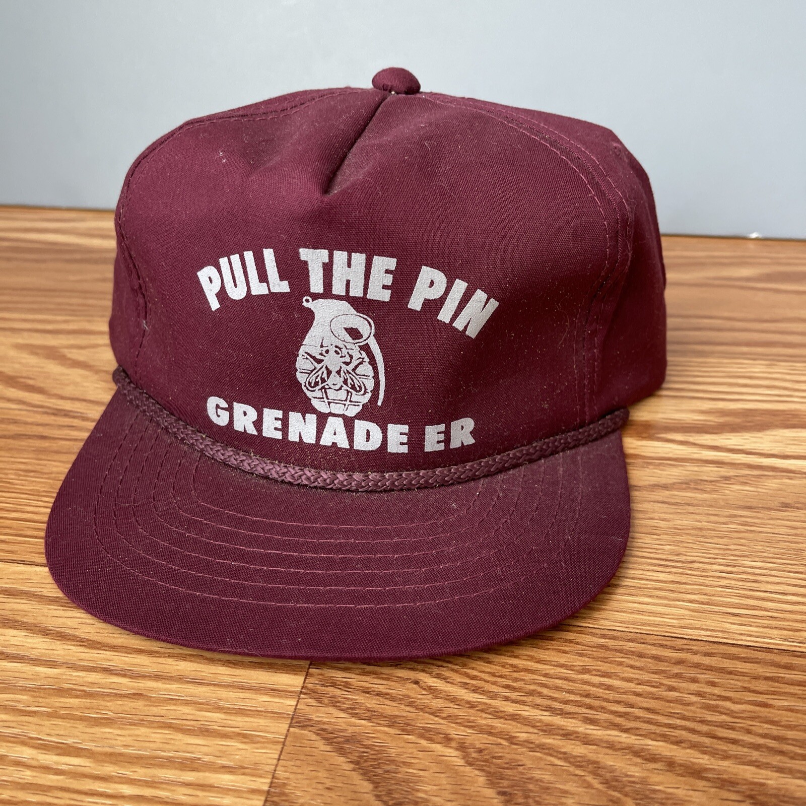 VTG Pull the Pin Grenade Er Grenadeer Hat Maroon Army… - Gem