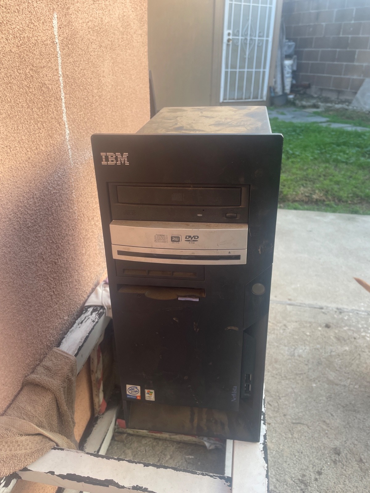 IBM Netvista 6794 - P4 1600 MHZ - 512MB - 40 GB TOWER | eBay