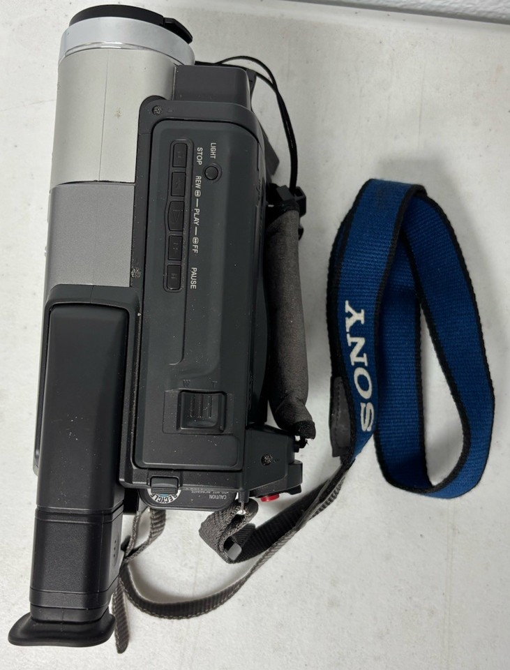Sony Handycam Vision CCD-TRV68 Camcorder Video Hi8 460x Digital Zoom ...