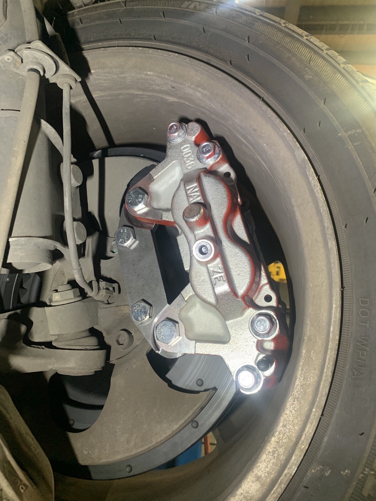 SNIPER HSV BRAKE UPGRADE 4 PISTON CALIPER 343mm DISKS GMH COMMODORE VT ...