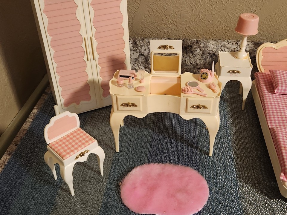 Vintage Barbie Sears Exclusive Light Up Vanity & Bedroom Furniture ARCO 1970s | eBay