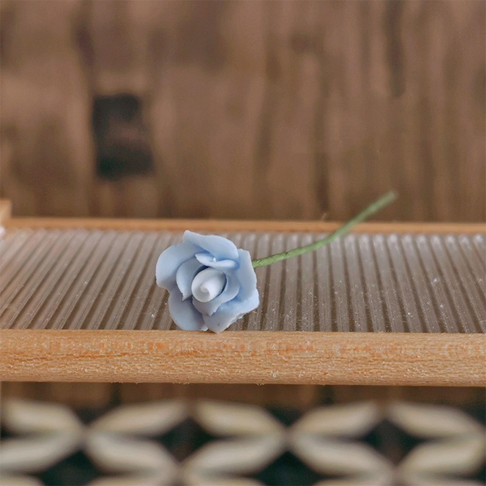 Two-color Rose Shape Design Bright Colors Fine Workmanship Realistic ...