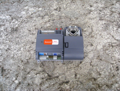 Honeywell PVB4022AS Spyder BACnet Programmable VAV Controller Used Free ...