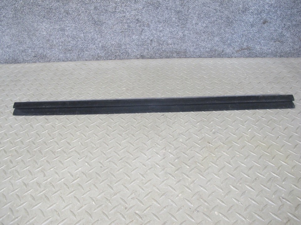 2003-2009 HUMMER H2 FRONT RIGHT WINDOW OUTER INNER WEATHERSTRIP RUBBER ...