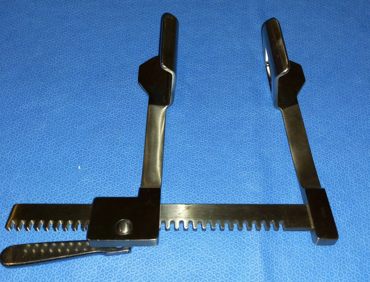 Finochietto Retractor