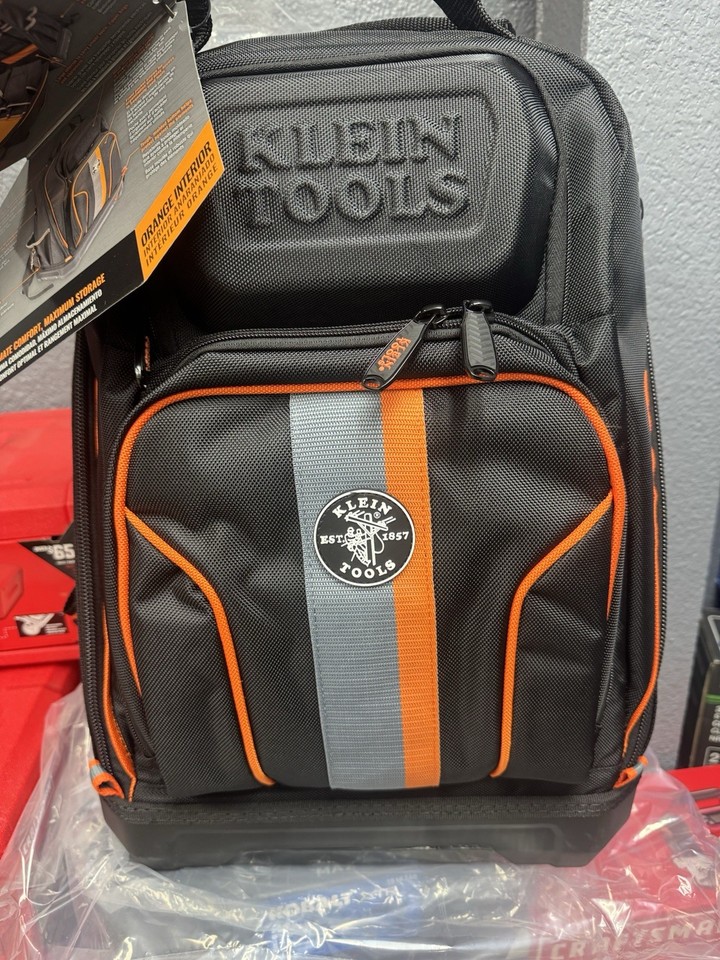 Klein Tools 62800BP Tradesman Pro™ XL Tool Bag Backpack, 40 Pockets ...