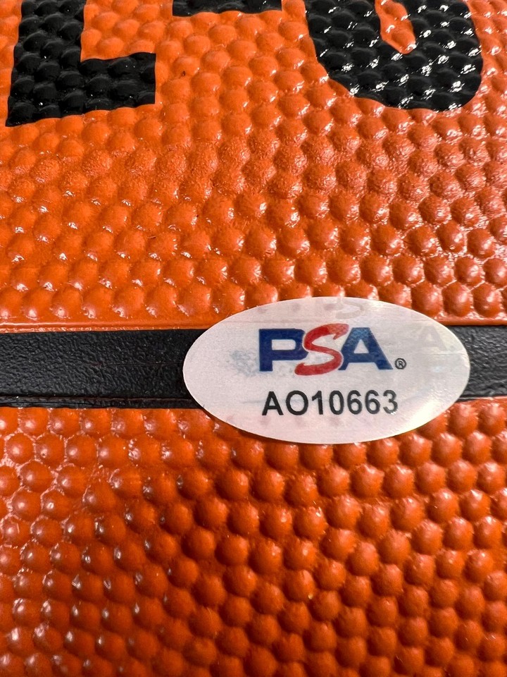 DaRon Holmes II Signed Basketball PSA/DNA Autographed Dayton Flyers ...