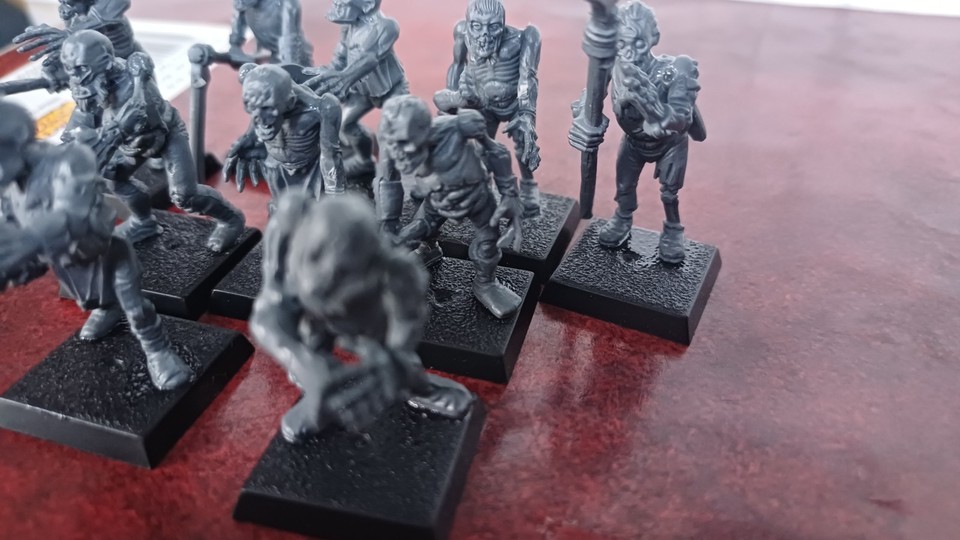 Games Workshop Warhammer Fantasy Old World Vampire Counts Zombies ...