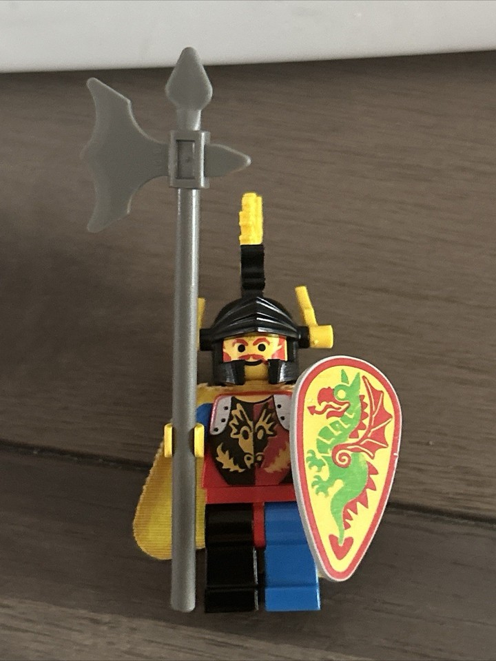 Lego Minifigure Dragon Knights Dragon Masters Yellow Plumes Cas001 ...