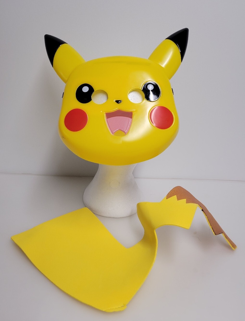 Pokemon Pikachu Yellow Costume Mask & Tail, Med. Nice! - Gem