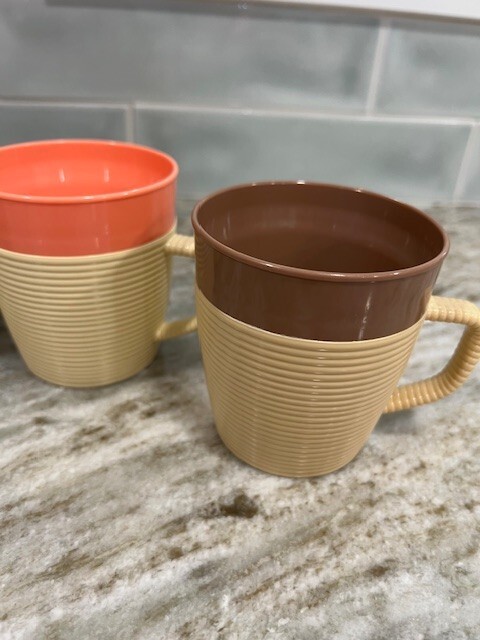 Raffiaware Mid Century Thermo Temp Mallory Randall Corp Pastel Ribbed ...