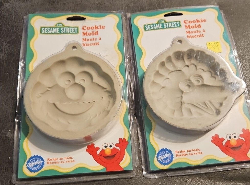 2 Vintage Wilton Sesame Street Cookie Mold Elmo & Big Bird NEW 1998 | eBay