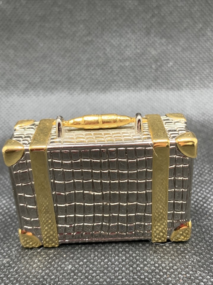 Vintage Elegant Timex Vintage Luggage Travel Pocket Watch Desk Clock ...