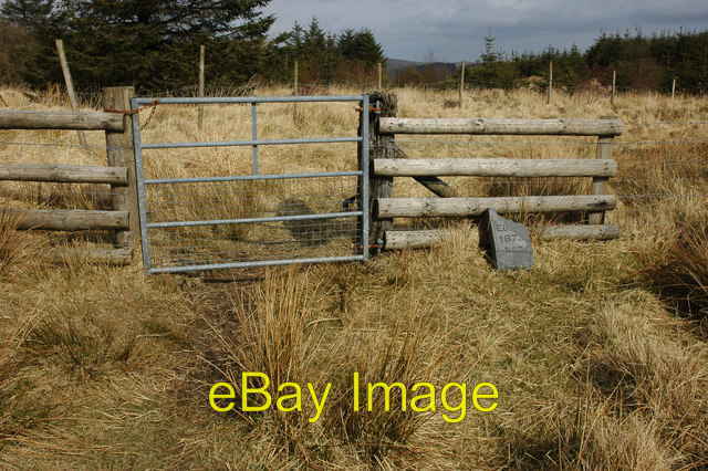 Photo 6x4 Bridleway gate on Banc Paderau Abergwesyn Beside this ...