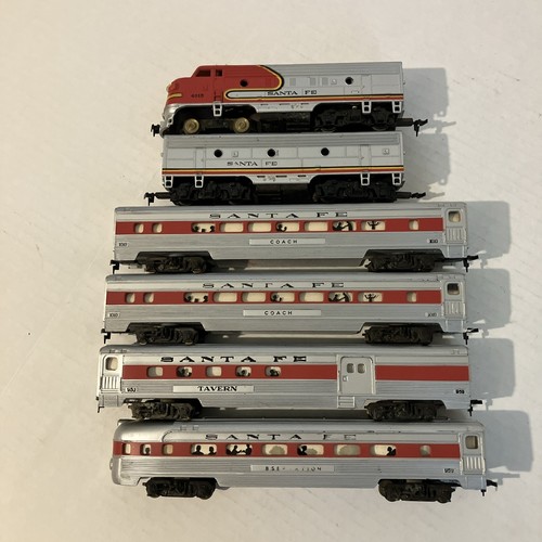Tyco HO Santa Fe 4015 Loco 1010 Coach Passenger 950 Tavern Train Lot | eBay