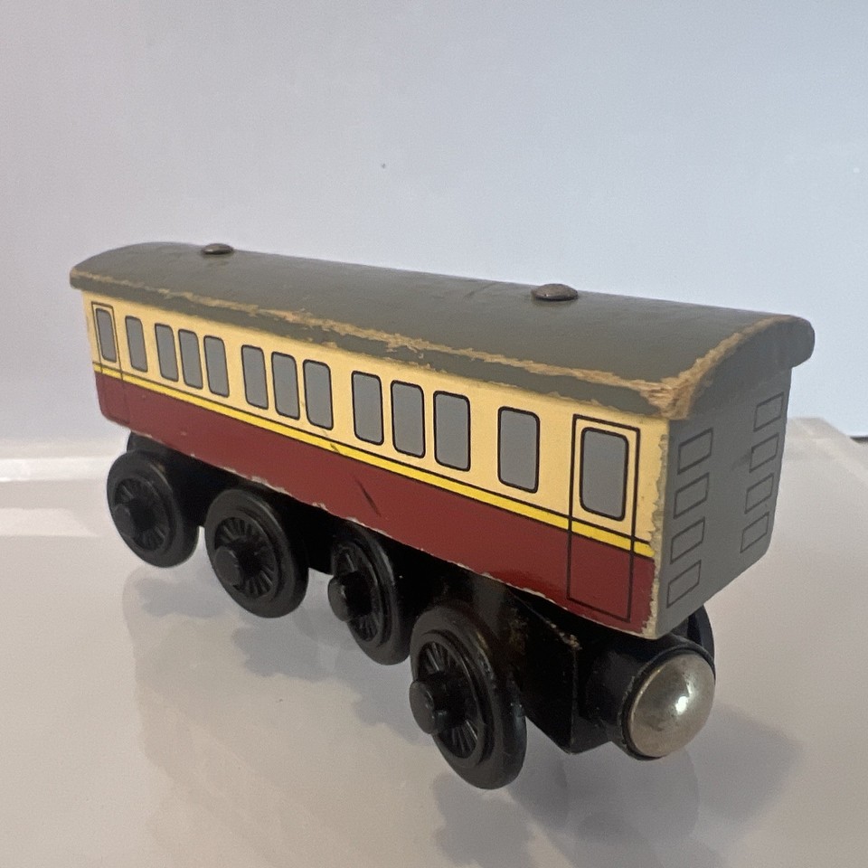 Thomas & Friends Wooden Railway Tank Engine Train - Express Coach Car ...