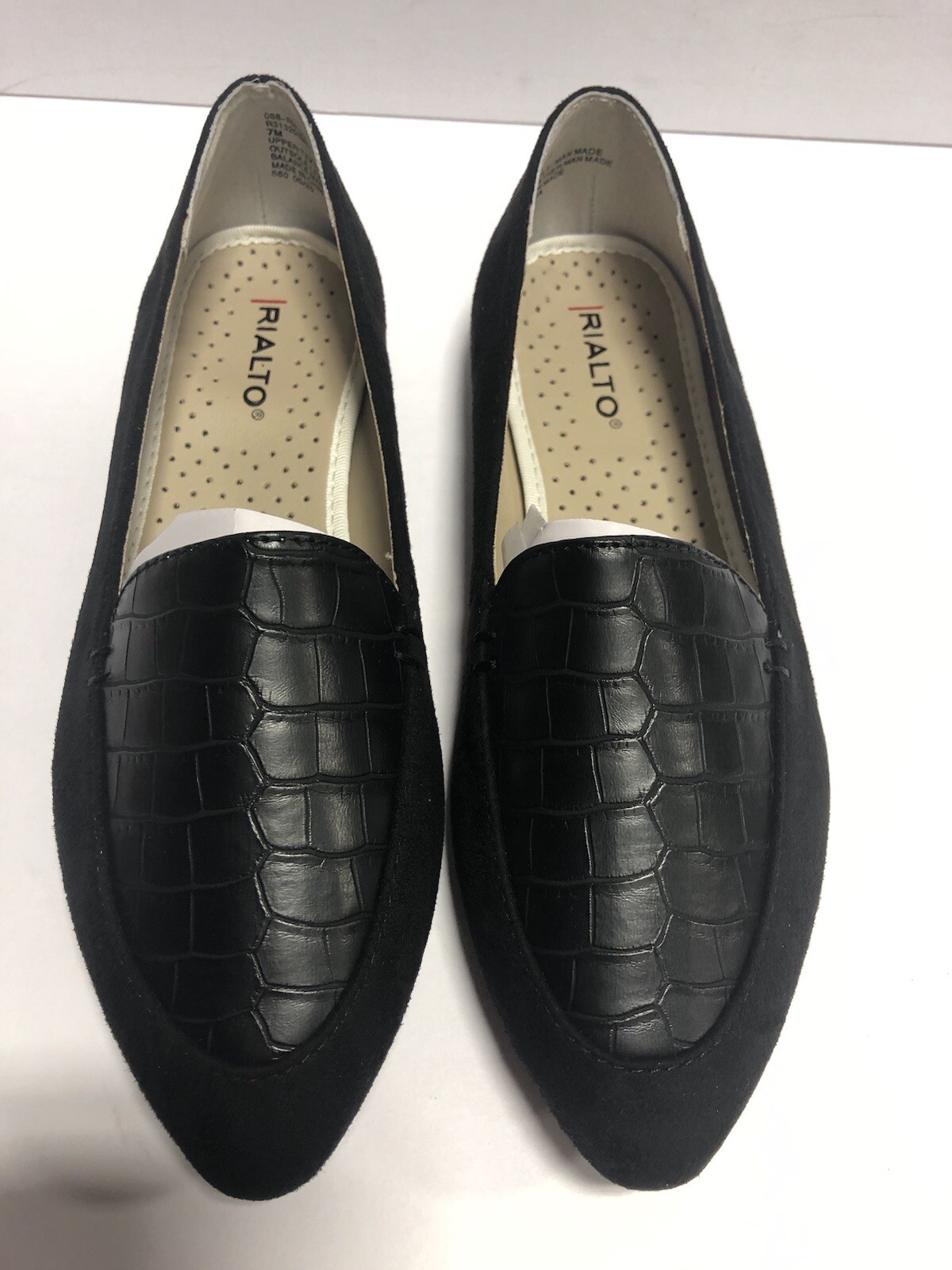 Rialto Women’s Smiles, Black Slip-On Flats, Size 7M - Gem