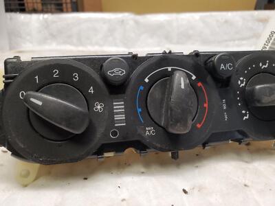 FORD FOCUS Heat/AC Controller gasoline, manual temperature control 13 ...