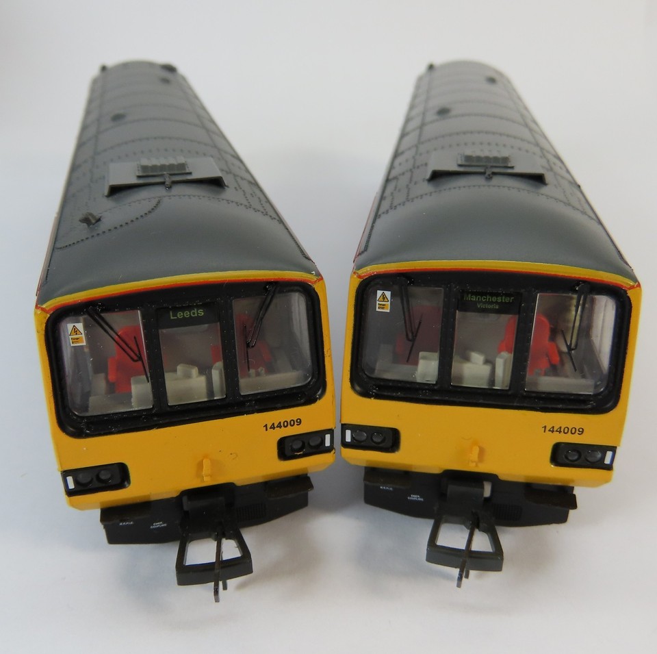 OO Gauge Realtrack (144009) Class 144 2 Car DMU Northern Arriva Metro ...