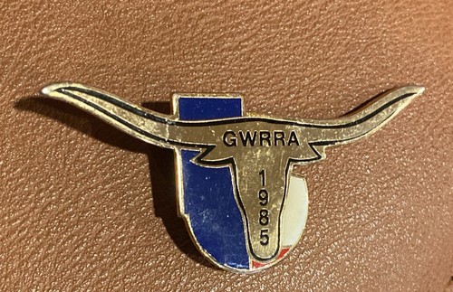 GWRRA Gold Wing Road Riders Association Honda Lapel Hat Screw back Pin ...