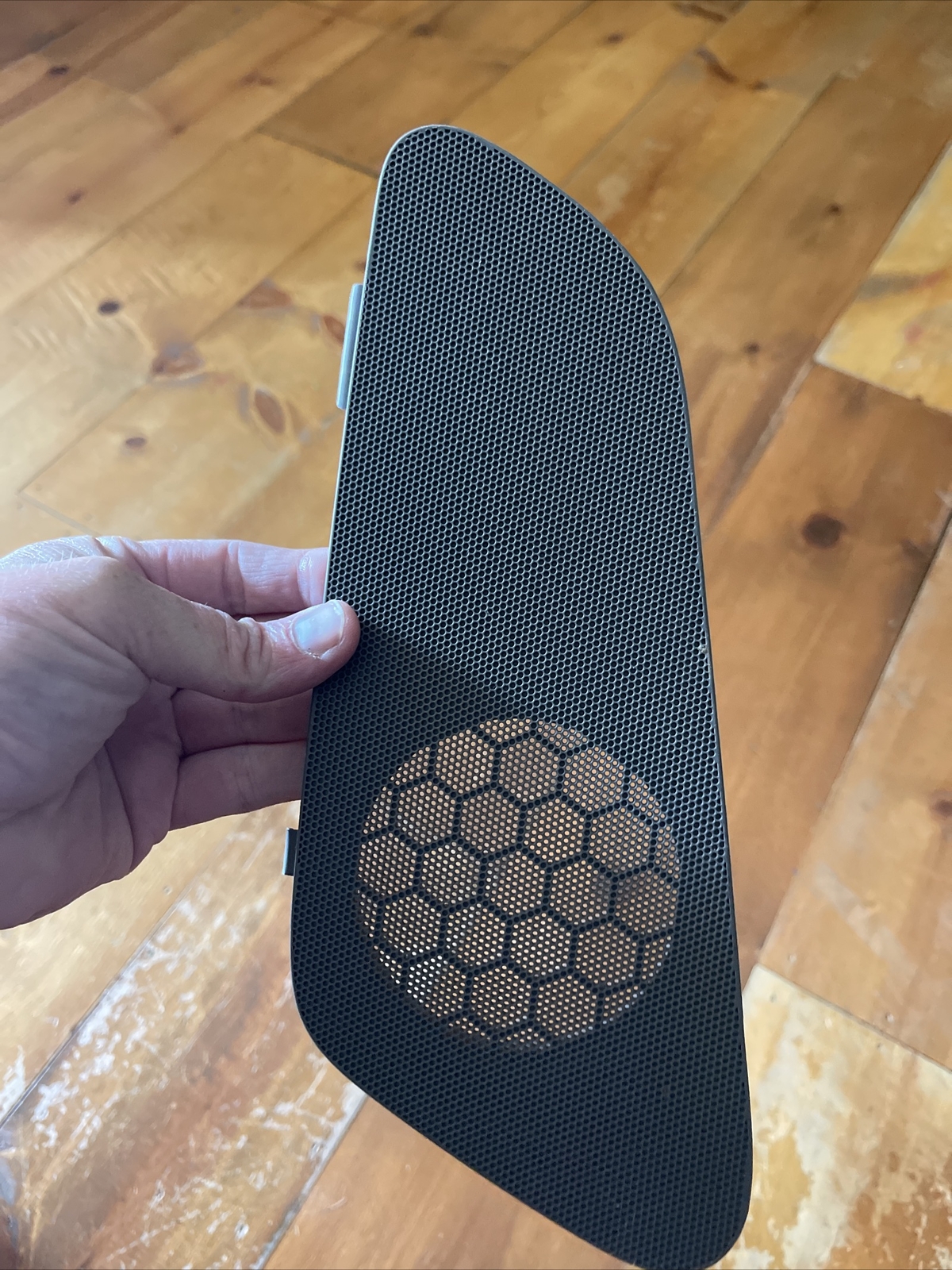 09-17 Chevrolet Traverse Rear Right Quarter Panel Speaker Trim Grille ...