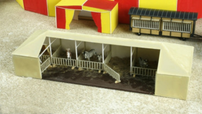 Luetke 73462 Z Scale Circus Animal Side Show Corral Tent Kit *NEW | eBay