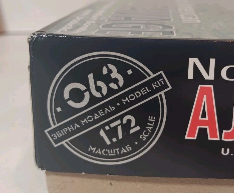 Roden 063 North American AJ-1 Savage model kit 1/72 Open Box Parts ...