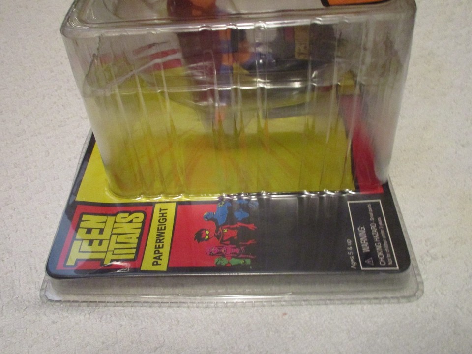 Monogram Masterworks Teen Titans Paperweight Mini Bust Starfire Alien ...