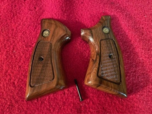 Taurus Fits Medium Frame Revolver, Factory Target Grips w/ Screw | eBay