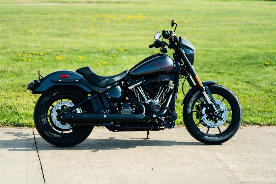 Rinehart HP40 4in Black 2 into 1 Slip-On Muffler For 25-26 Harley ...
