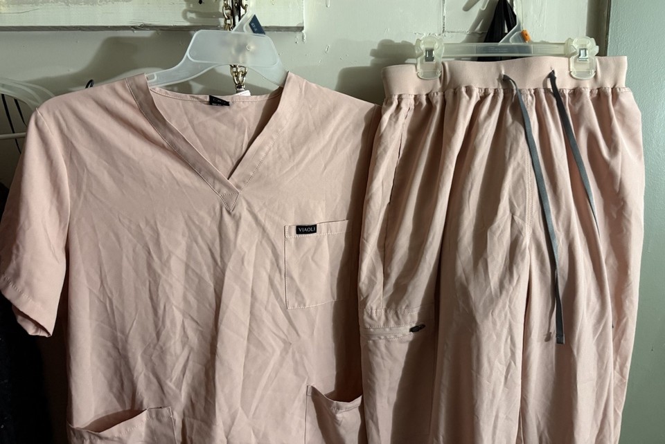 Cherokee Authentic Workwear Scrubs Set Pants Petite L Jacket L Light ...