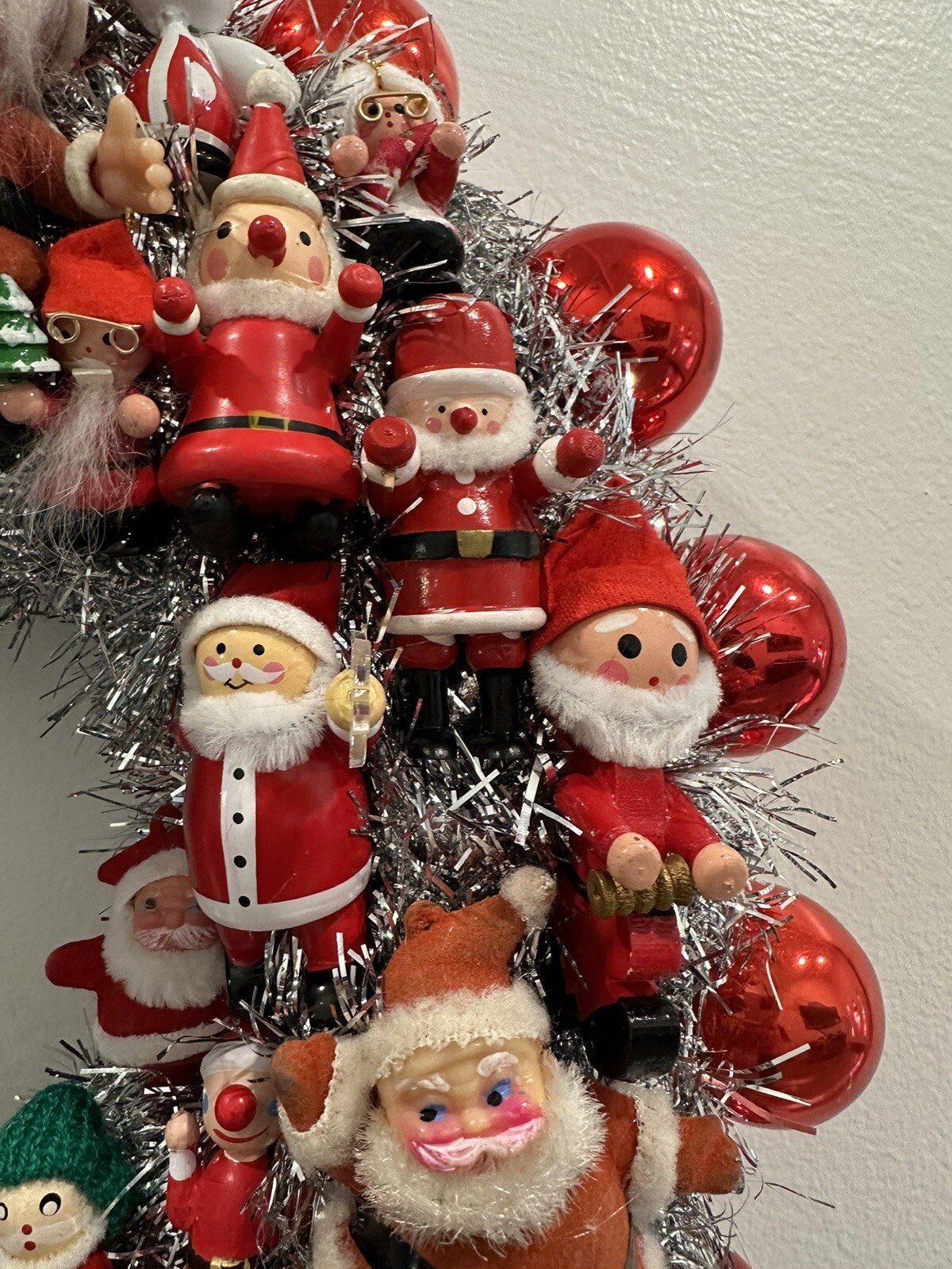 Handmade Christmas Ornament Wreath Vintage-Kitsch-Santa | eBay